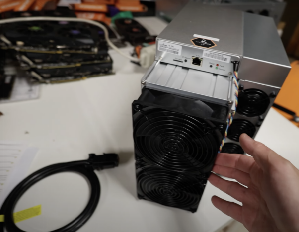 How to Setup Bitmain Antminer L9: Complete Guide for LTC & DOGE Mining ...